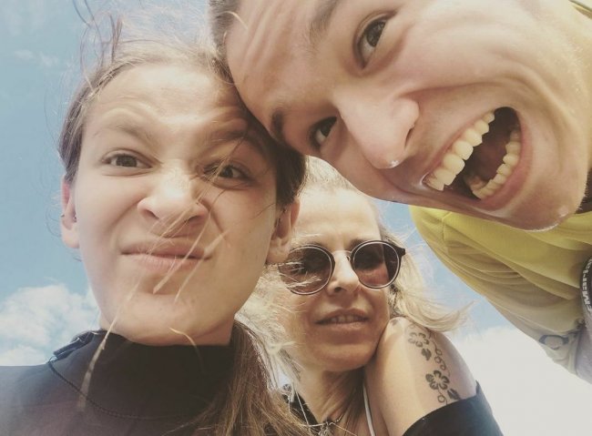 Mandaryna coraz odważniej chwali się nowym partnerem. "Podobny do ...